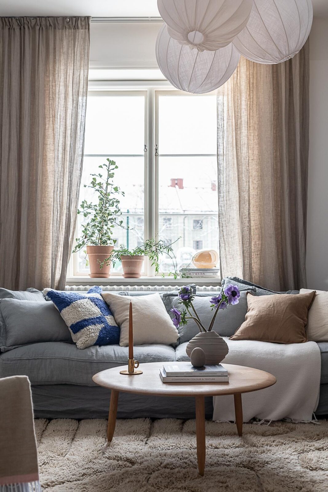 Predivan mali stan u plavim i smeđim tonovima - lilihalodecoration